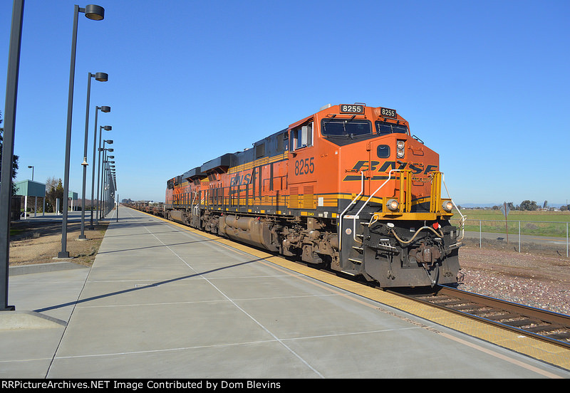 BNSF 8255